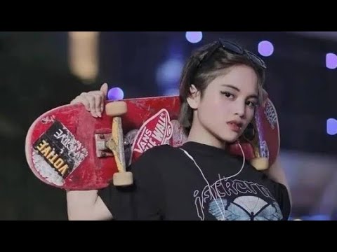 Jeje Slebew Ratu Nongkrong