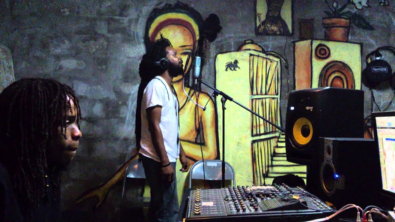 Micah Shemaiah voicing dubplate @ Dread at the control Studio - YouTube