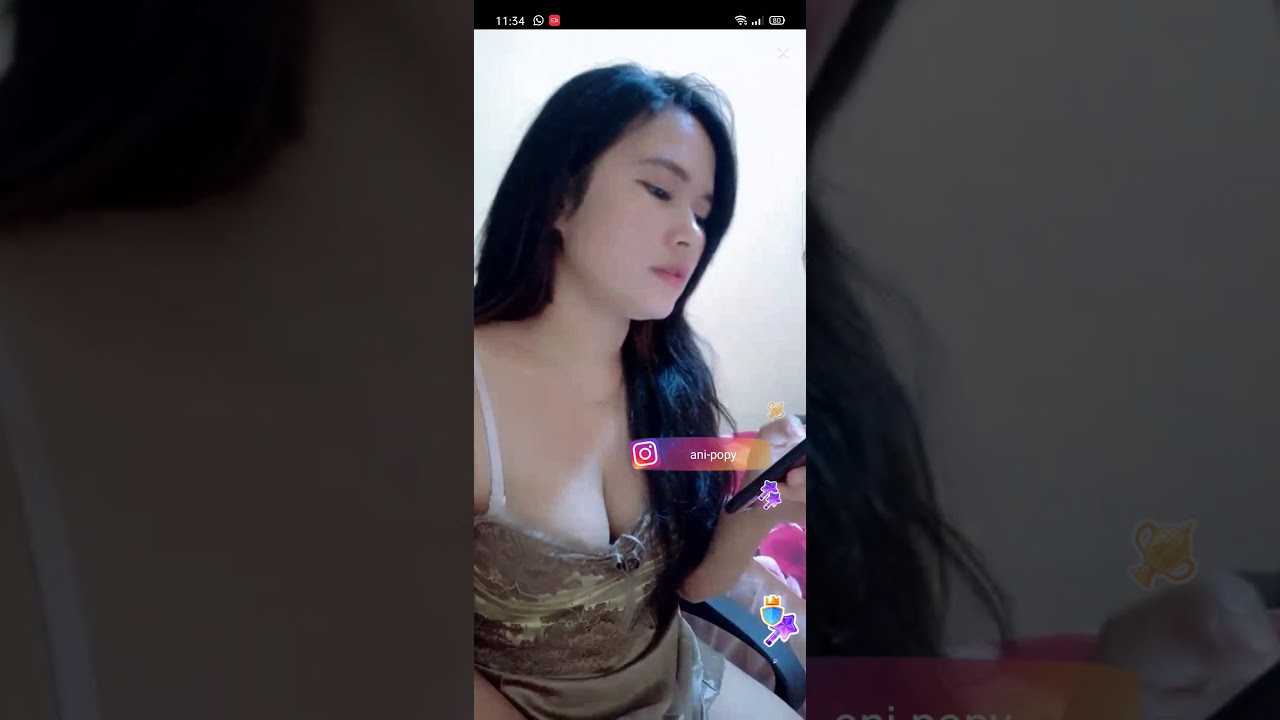 Pamer BH bikin tegang Bigo Live - YouTube