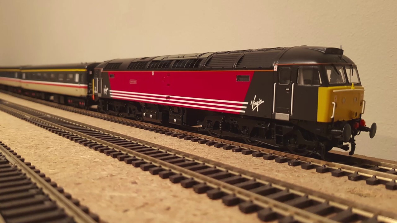 Bachmann 47814 + Bachmann MK2F Coaches - YouTube
