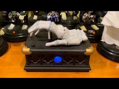 Gemmy 2015 Animated Finger Tapping Skeleton Hand (REUPLOAD) - YouTube