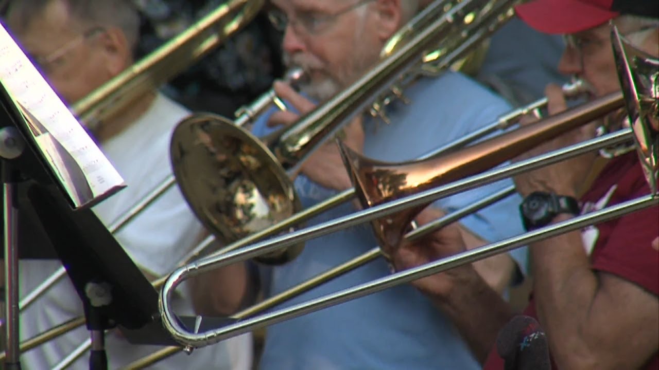 Brazil Concert Band prepares for the summer season - YouTube
