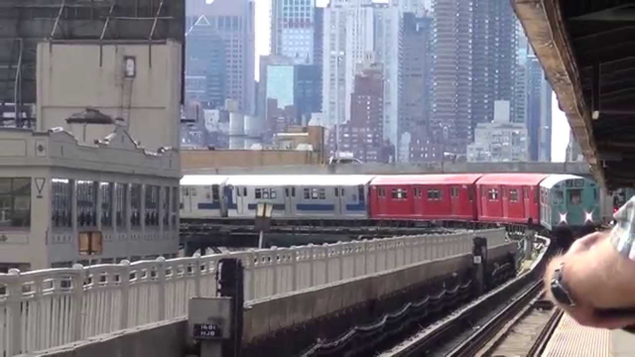 MTA Subways - St. Louis Car Co. R33 #9306 Nostalgia Special passing ...