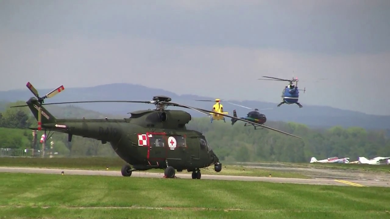 Helicopter show 2017 - YouTube