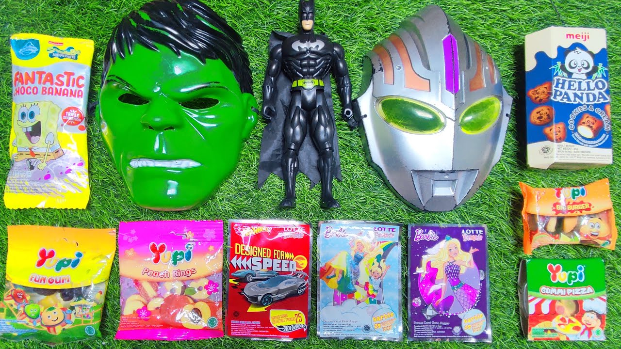 Hunting permen yupi, es krim spongebob, Hulk, batman, Ultraman, panda ...