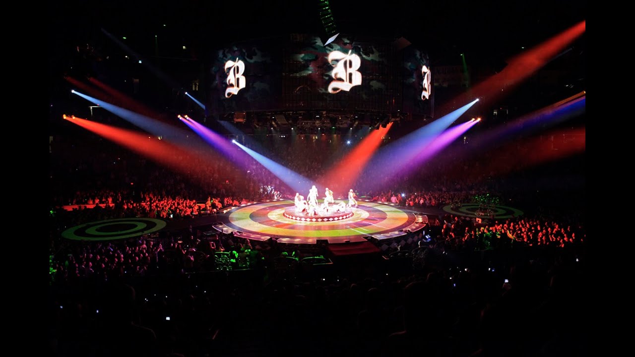 Britney Spears Circus Tour Stage
