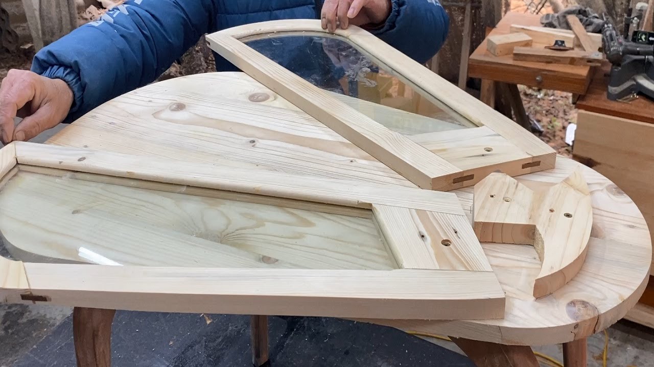 Insect-Inspired Woodworking Ideas // A Coffee Table You've Definitely ...