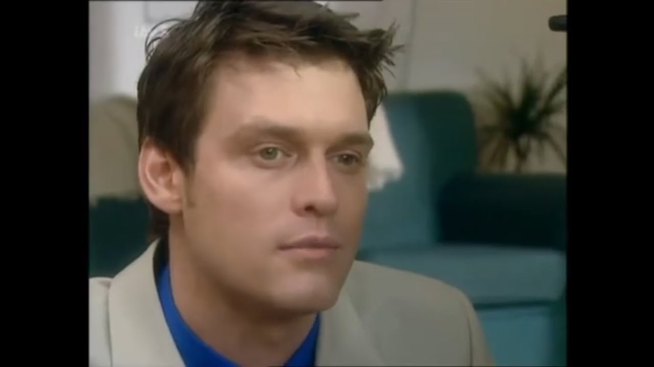 Coronation Street - Greg Kelly returns May 1999 - YouTube