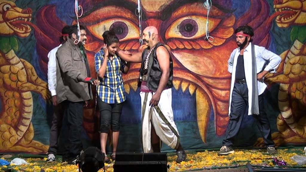 Bussssss in Tiger shiva at uppalapadu bobili simham drama - YouTube