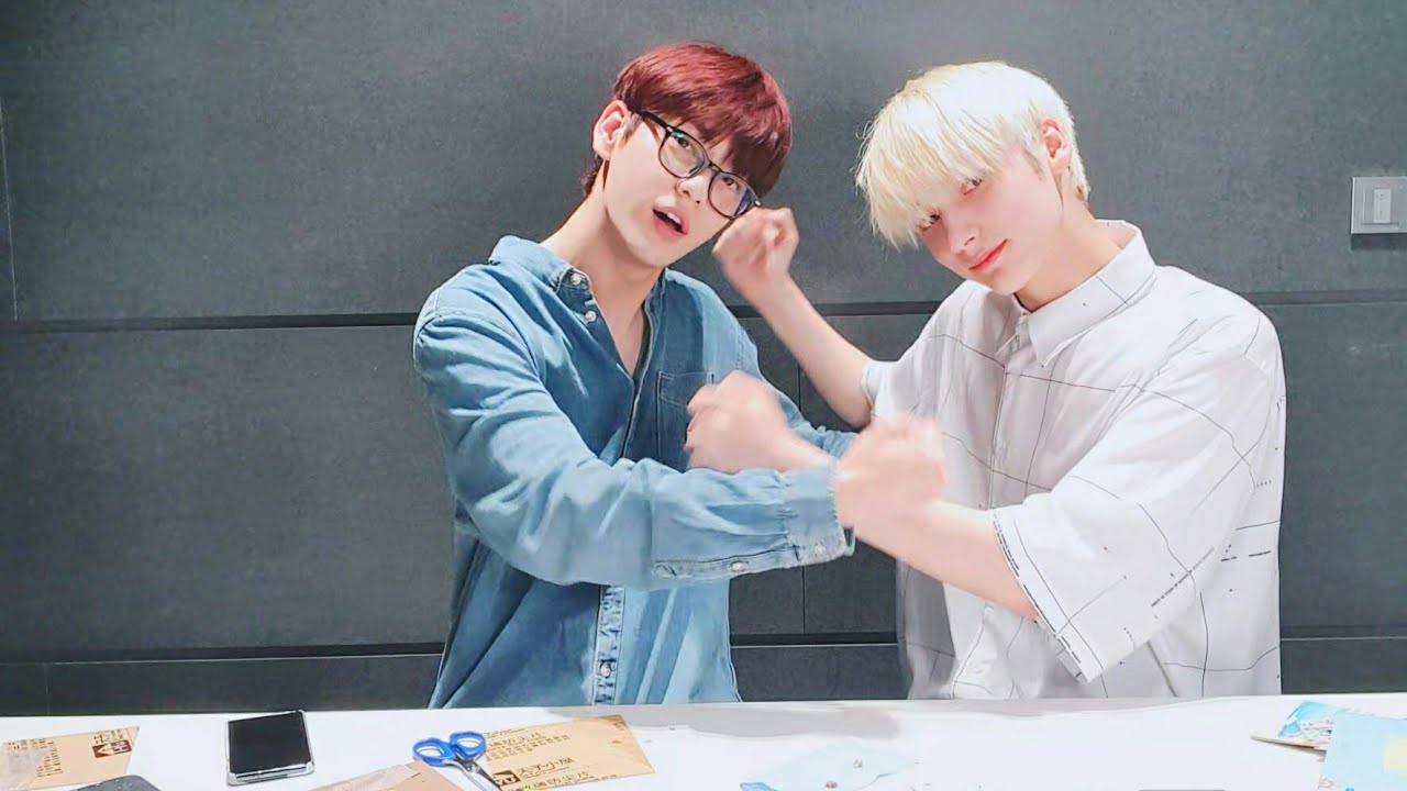 [TXT VLIVE] It's Been A While We Have Done a Workplace 🐰🐧 {22nd Sep ...