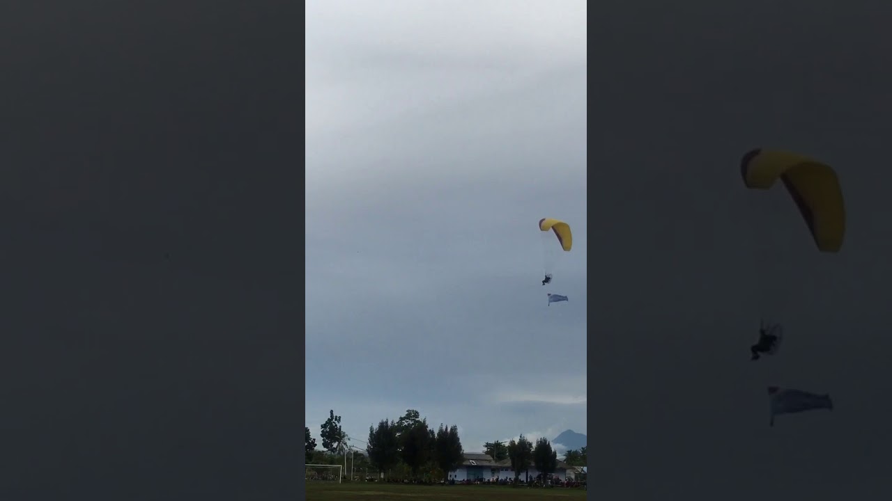 Viral !! Orang terbang di langit - YouTube