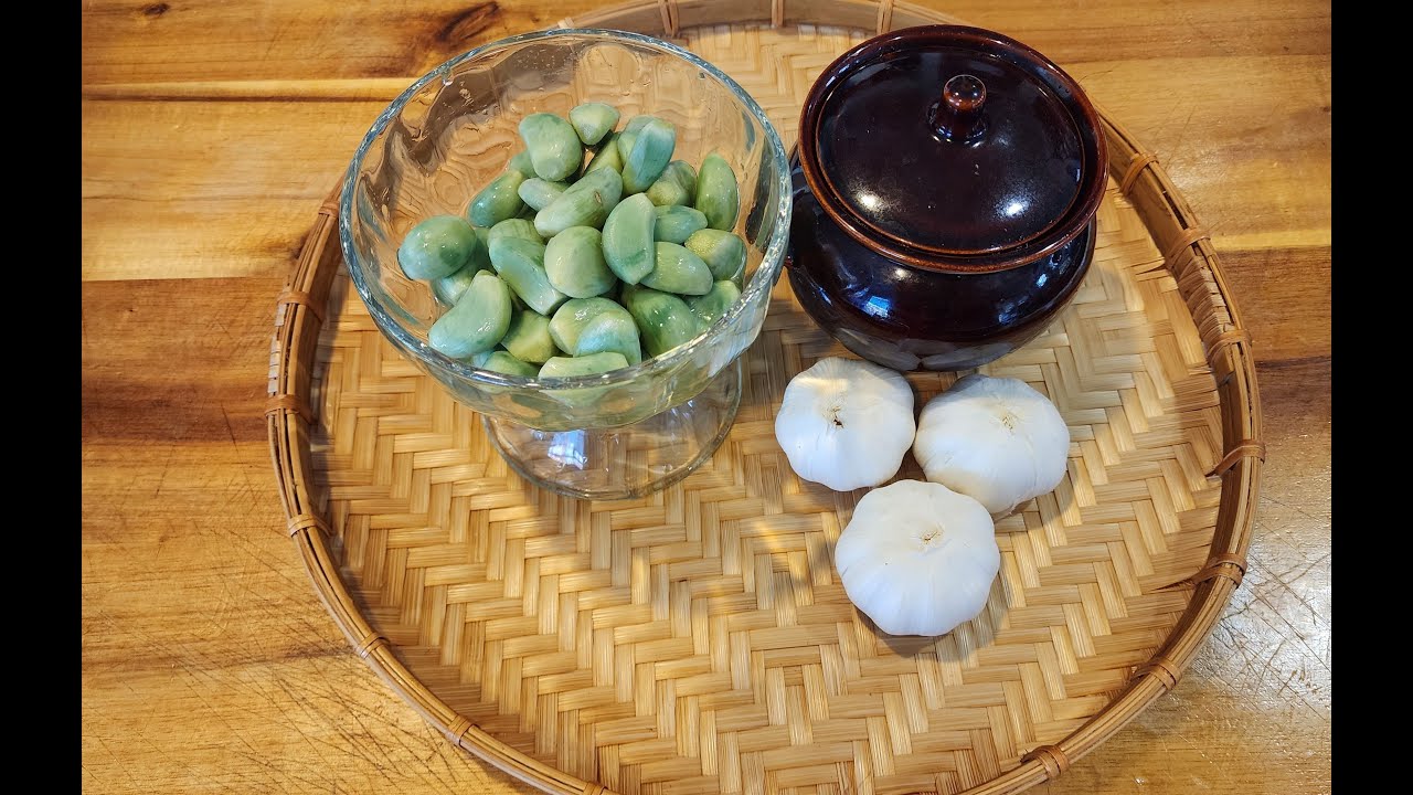 JADE GARLIC PICKLE LABA GARLIC - YouTube