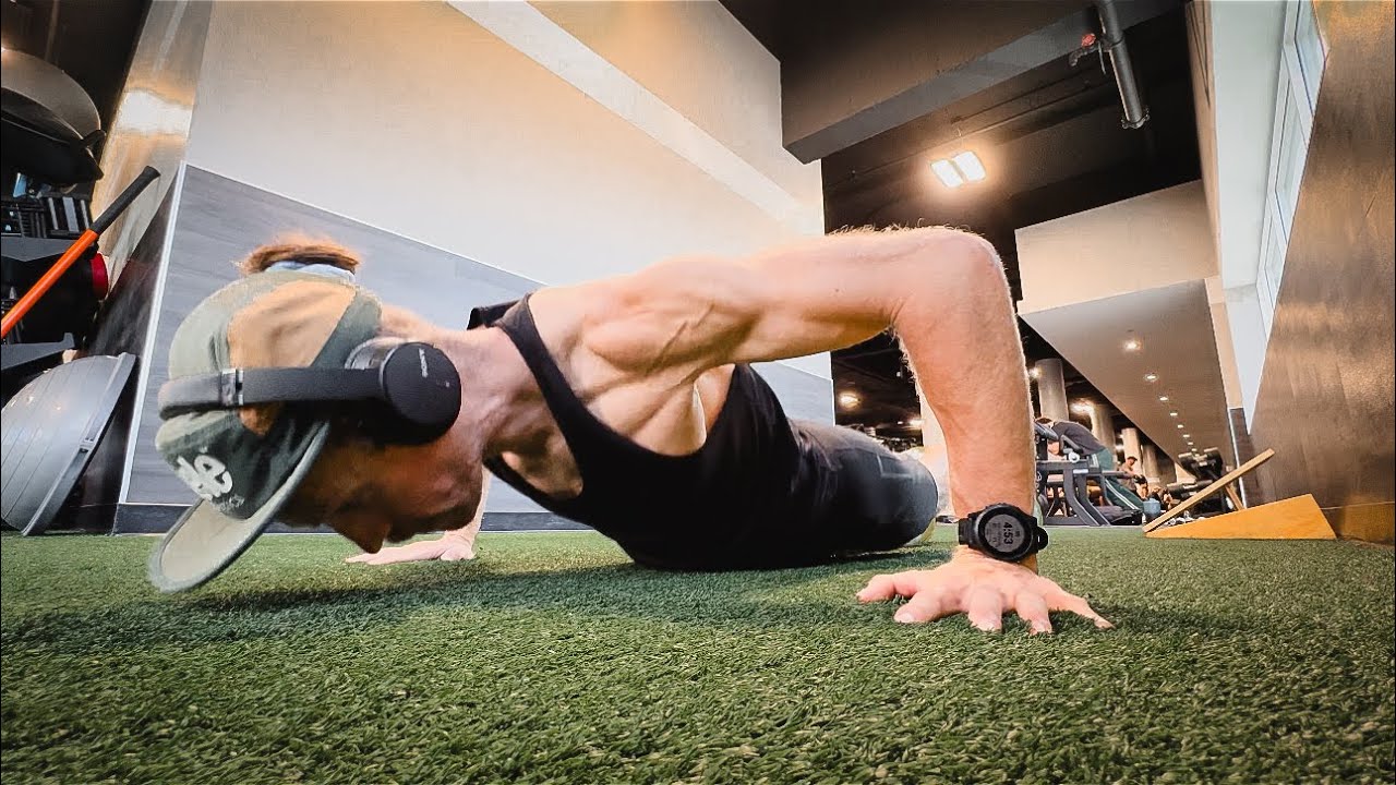 Wednesday | 7 miles easy + core, elliptical, & sauna recovery. - YouTube