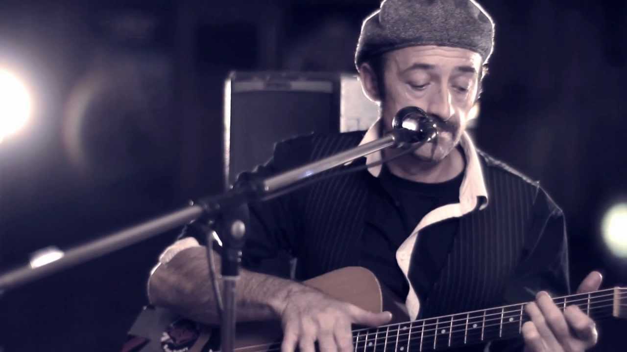 Dave Press & Roger Nunn - 'Fell In Love With A Girl' Acoustic - YouTube