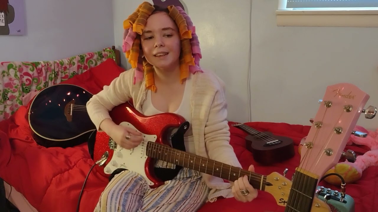 Willow playing on her electric Guitar 🎸 and mini amp -Buffalo ...