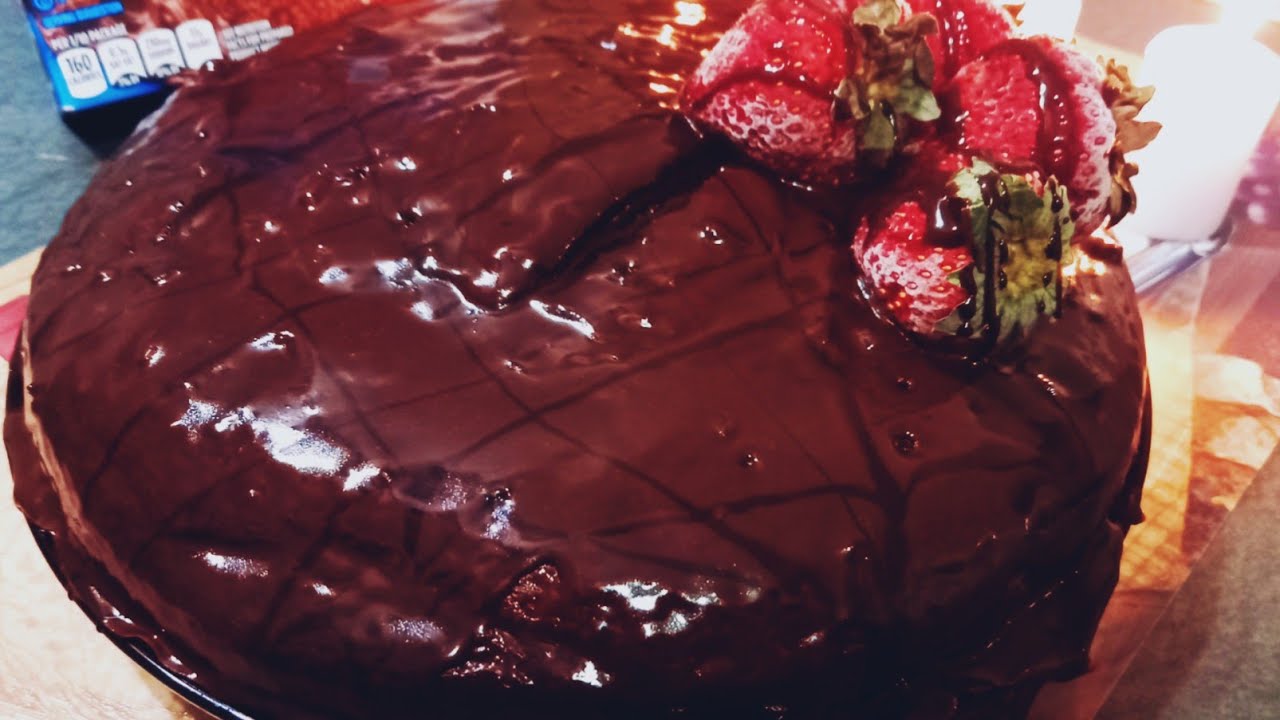 Pillsbury chocolate cake with frosting,easy and tasty 😋 - YouTube