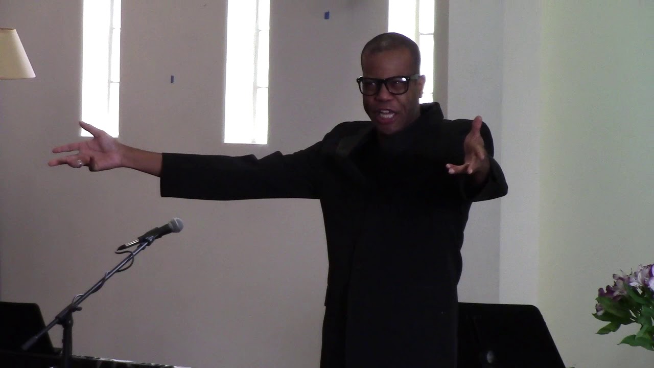 David Vaughn sings "Witness" 11/04/2018 - YouTube