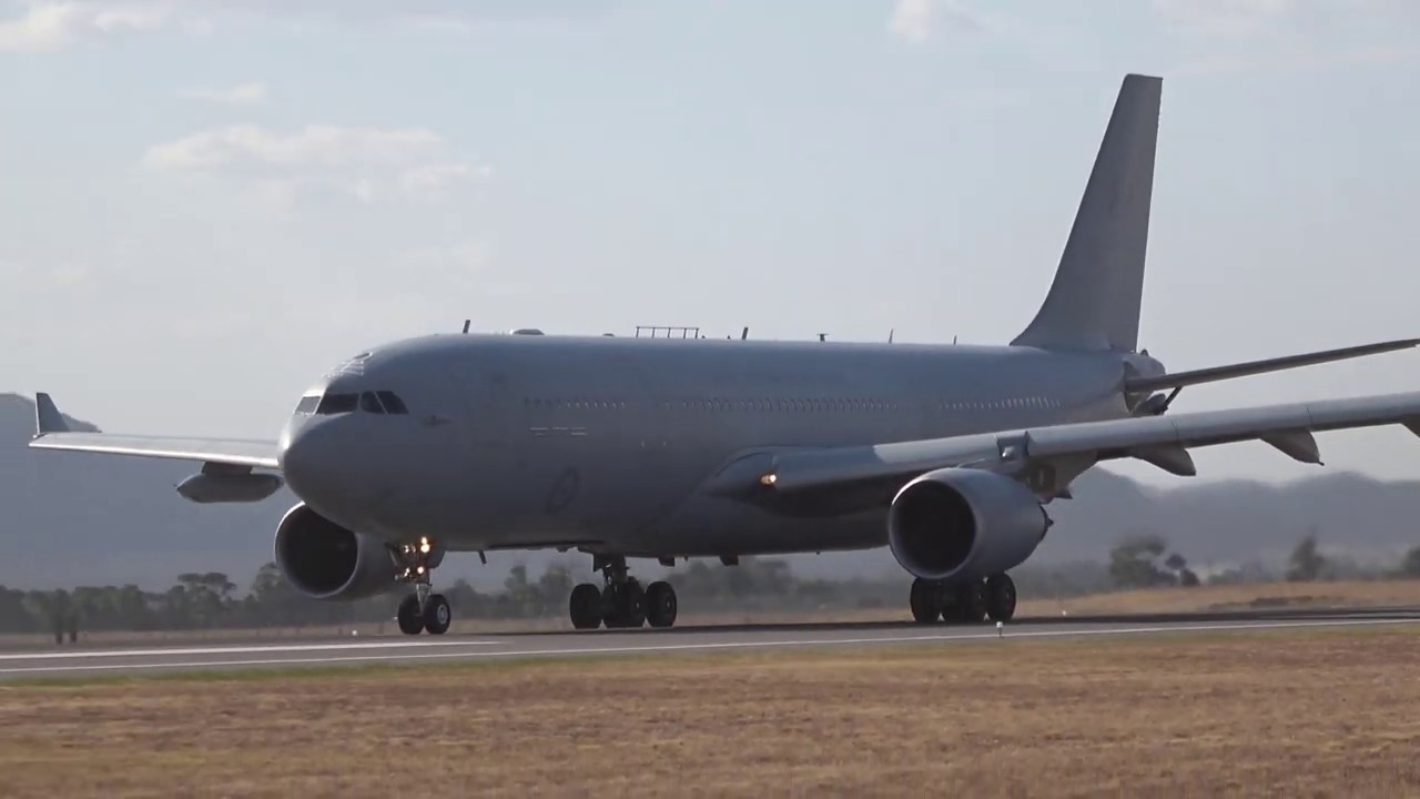 Duo RAAF Airbus KC30A MRTT Take Off Avalon Airshow 2019 - YouTube