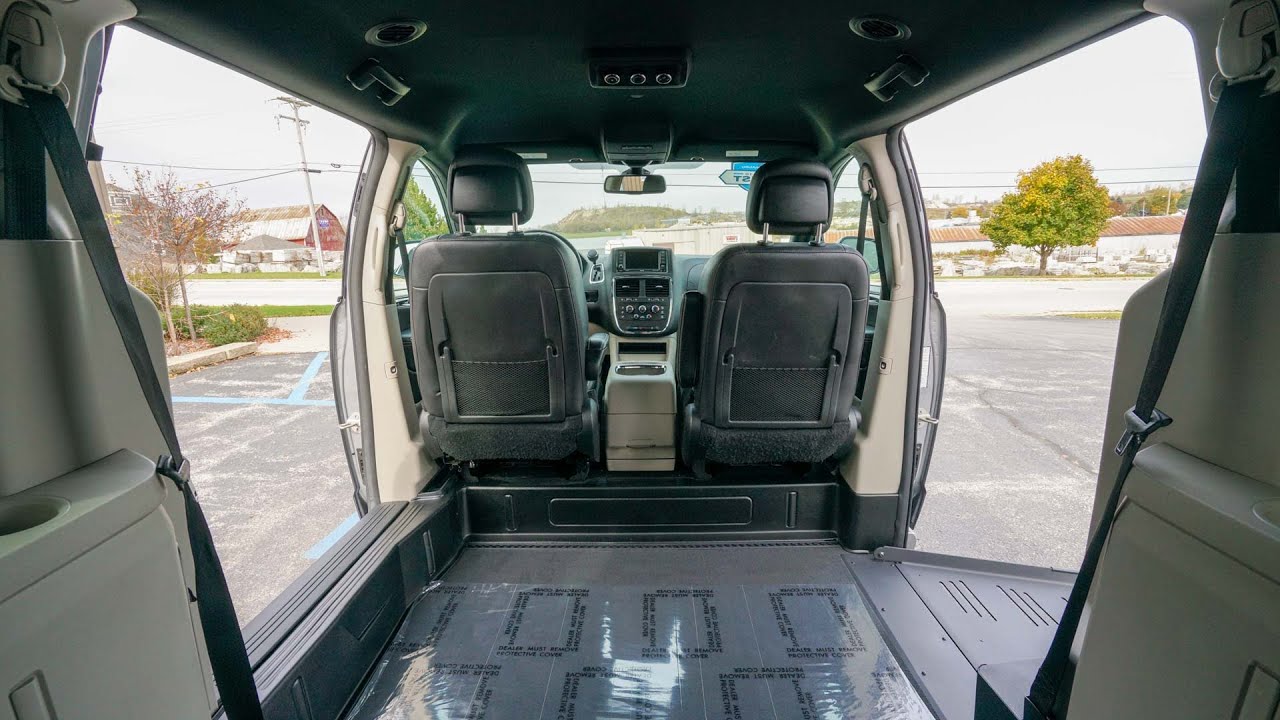 VR / 360 Wheelchair Van inside a 2019 Dodge Grand Caravan SXT Power ...