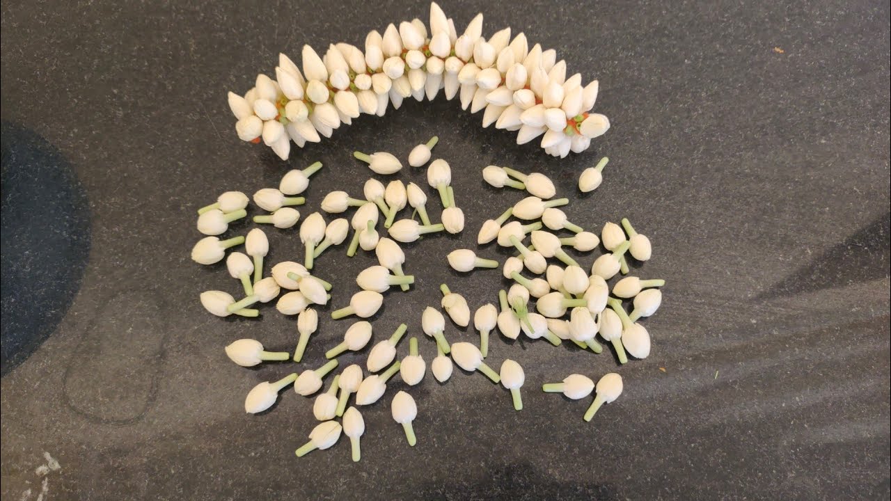 malligai poo malai kattuvadhu eppadi || Jasmine flower garland ...