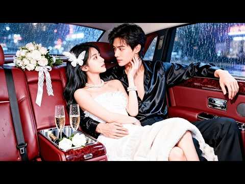 Beni yağmurda dışarı attı! Kurtarıcım yeni damat oldu. Düğünde damadı değiştirdim, intikam aldım!