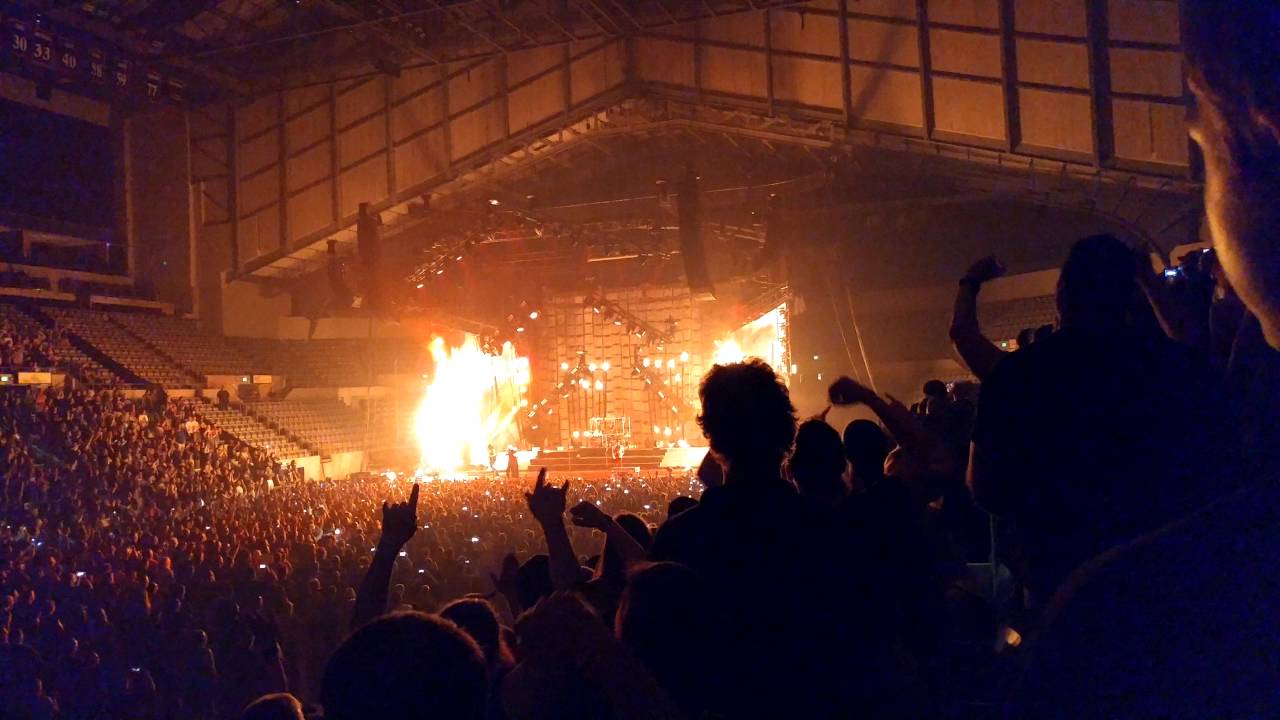 Pop Evil, Rob Zombie, and Disturbed concert(5) - YouTube