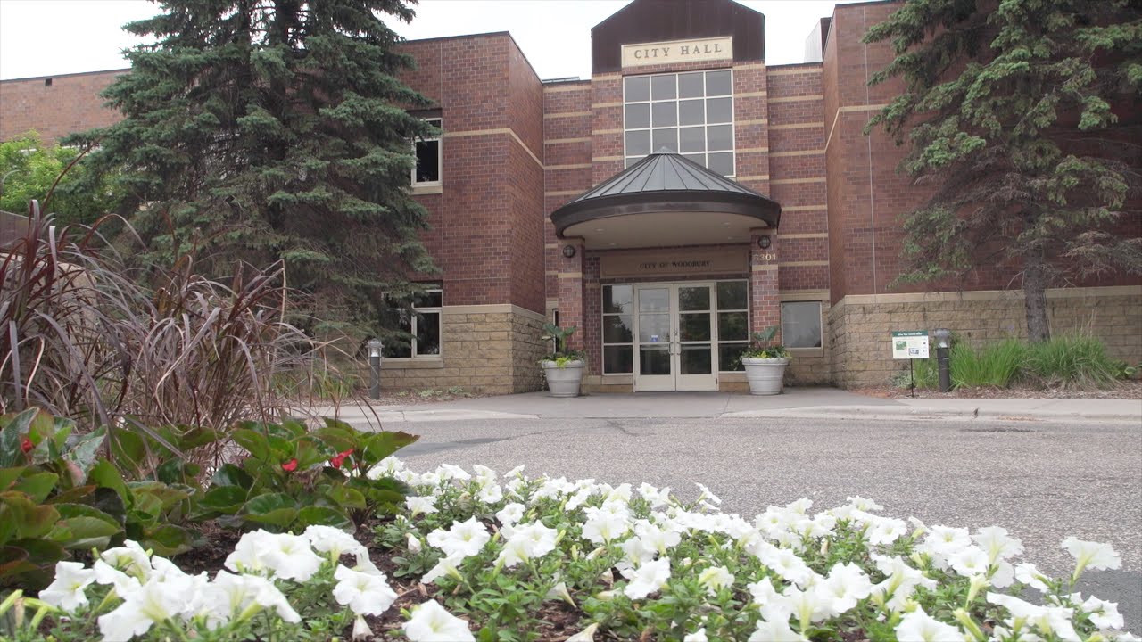 Around Town with Emma - City Hall Tour - YouTube