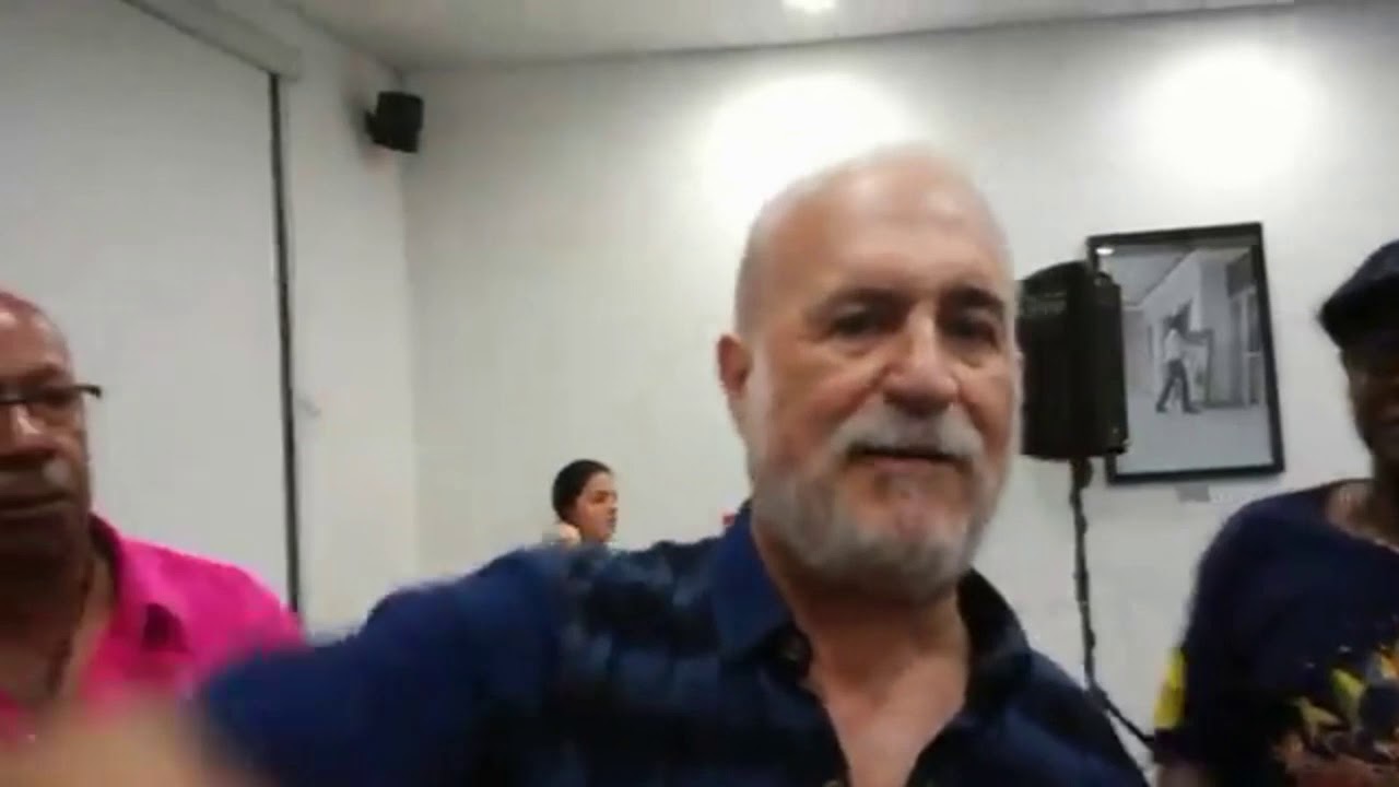 JERRY RIVAS EN EL MUSEO JAIRO VARELA - YouTube