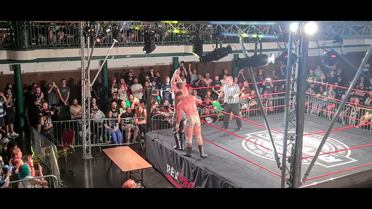 Will Ospreay vs Ricky Knight Jr spot. Rev Pro London - YouTube