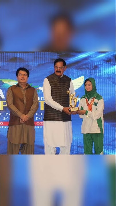 Peace & sports international award Peshawar 2022 |Aysha Ayaz - YouTube