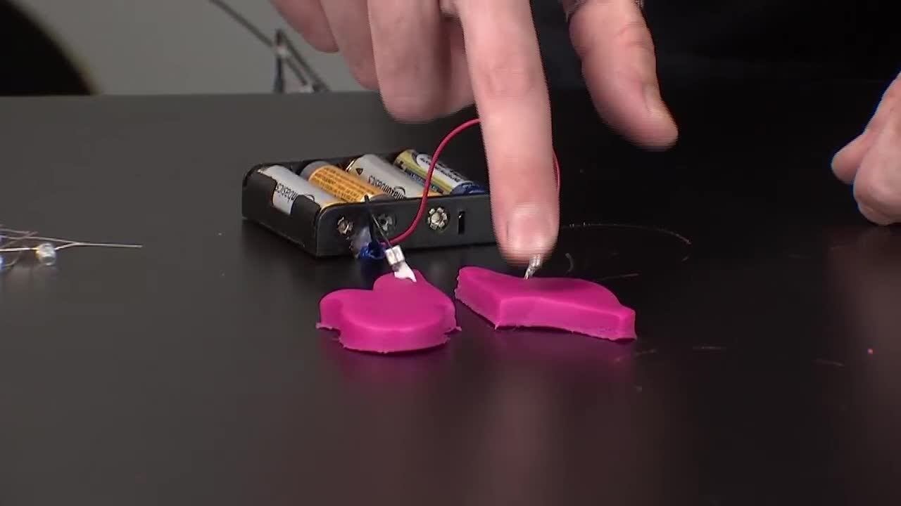 SCIENCE SUNDAY: Play-Doh circuits - YouTube