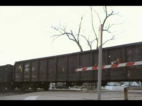 BNSF 5398 East Coal City, IL 3/29/11 - YouTube