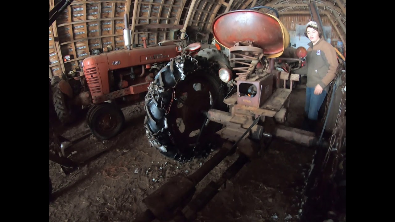 Hauling Manure on Christmas Day - YouTube