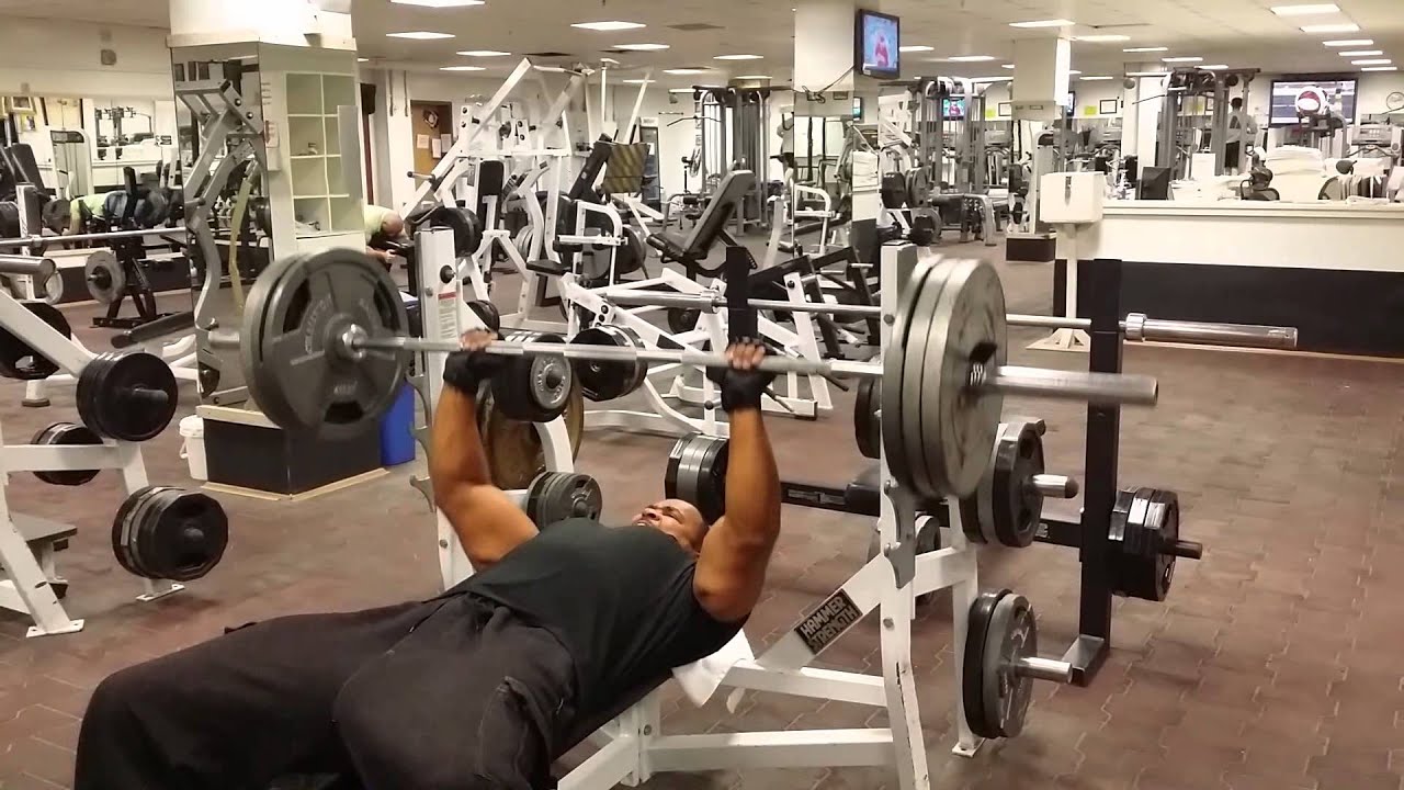 Bench press 315 pounds 10 times $$$ - YouTube