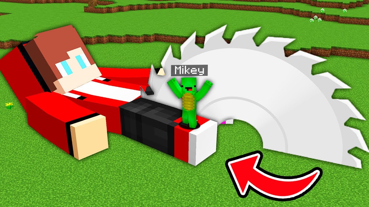 Mikey Saves The Biggest JJ Cut With a Circular Saw in Minecraft ...