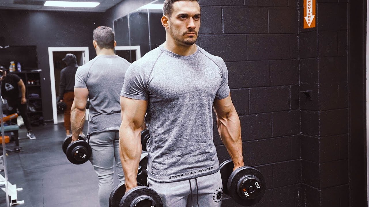 Train Like A Fitness Model | VLOG - YouTube