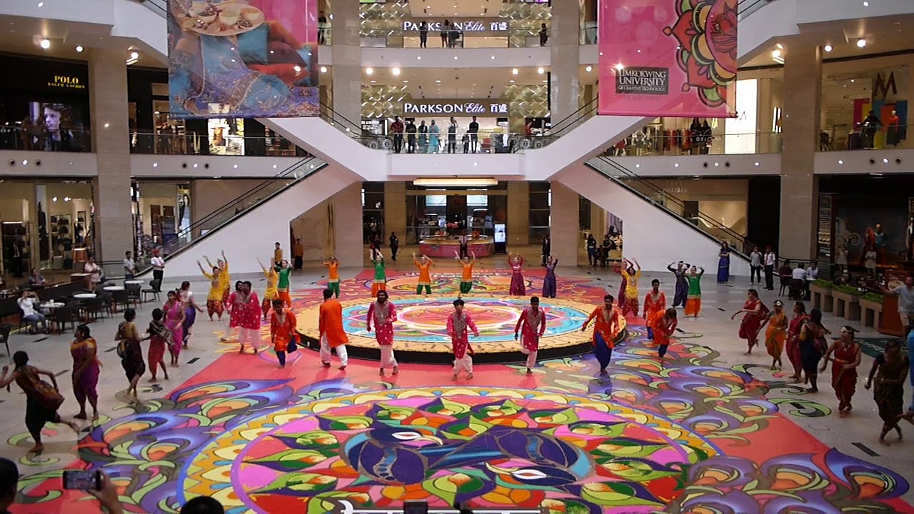 Bollywood Dance at Flavours of Diwali @ Pavilion KL - YouTube