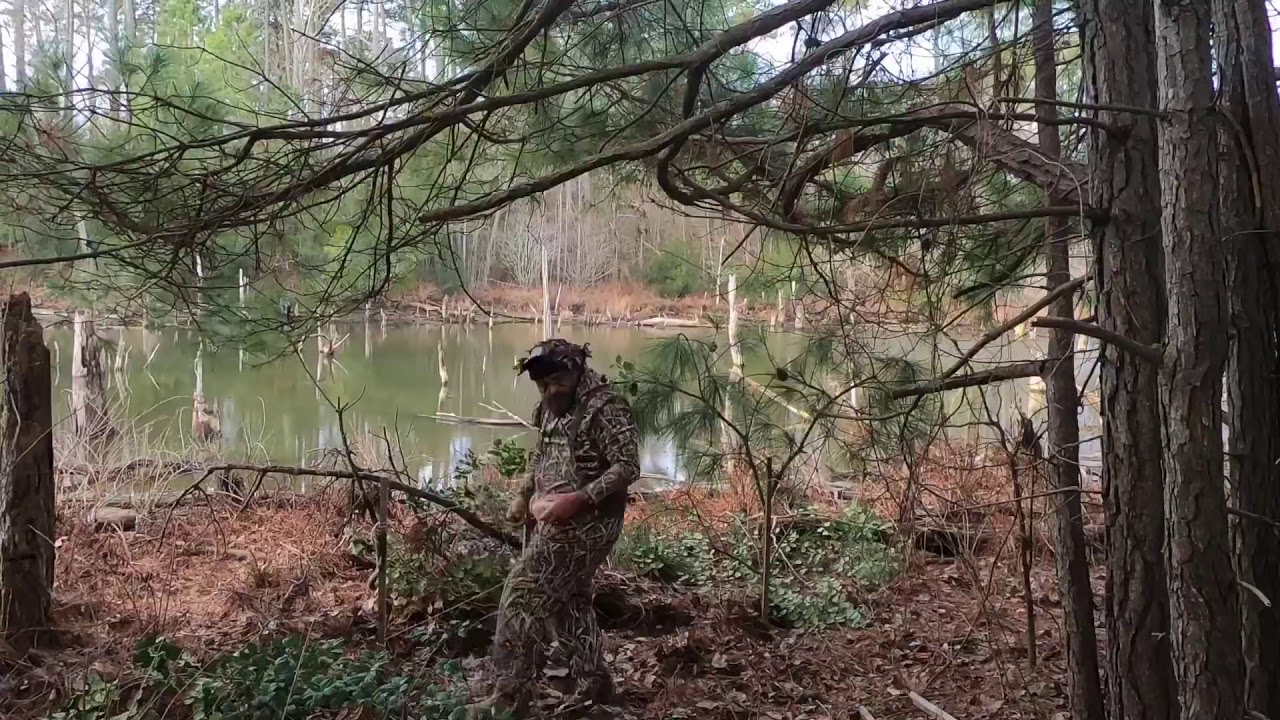 Quick Duck Blind Build - YouTube