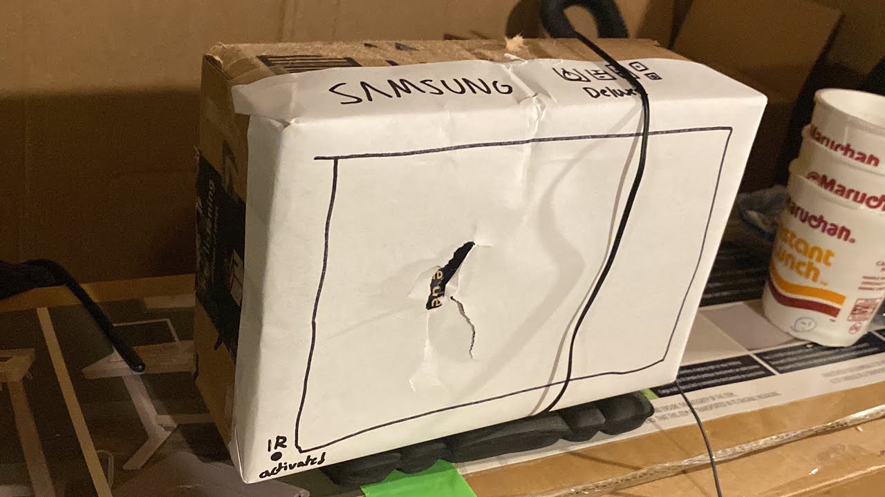 End for a cardboard Samsung Deluxe TV - YouTube