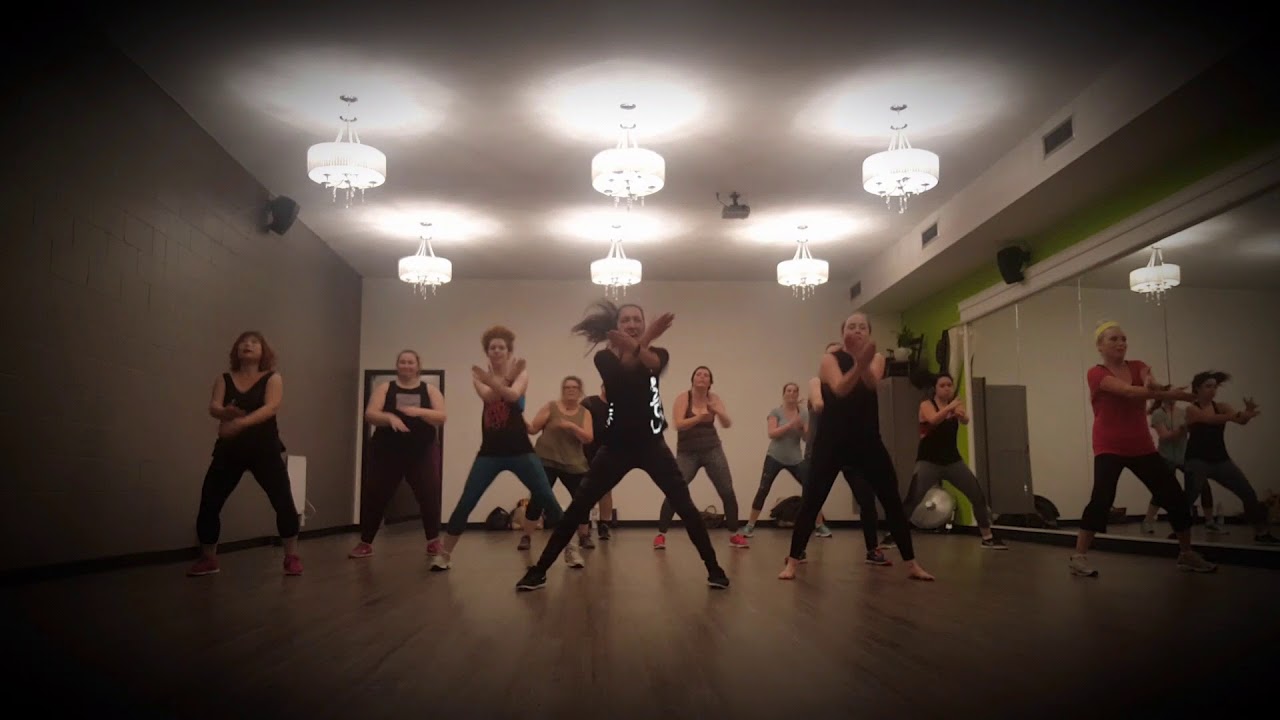 Zumba Fitness Routine 2018 Finesse Bruno Mars Let's Move Studio - YouTube