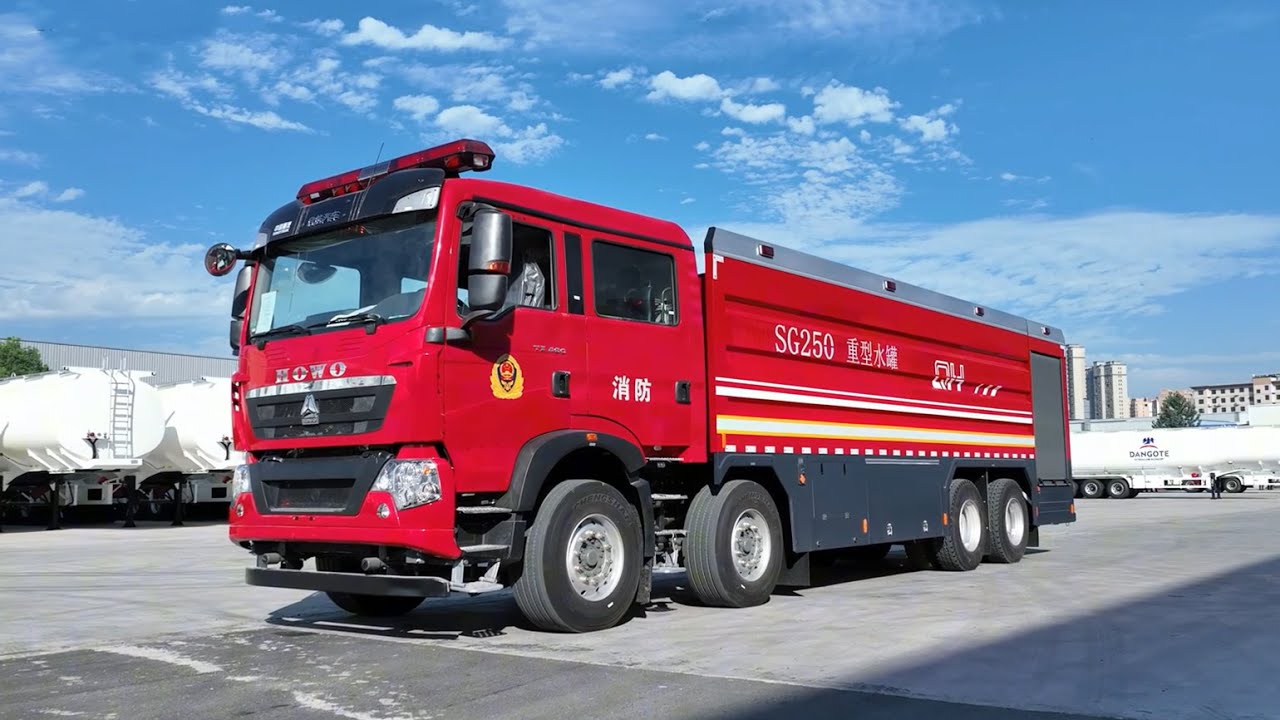 Howo heavy-duty 8x4 fire rescue truck - YouTube
