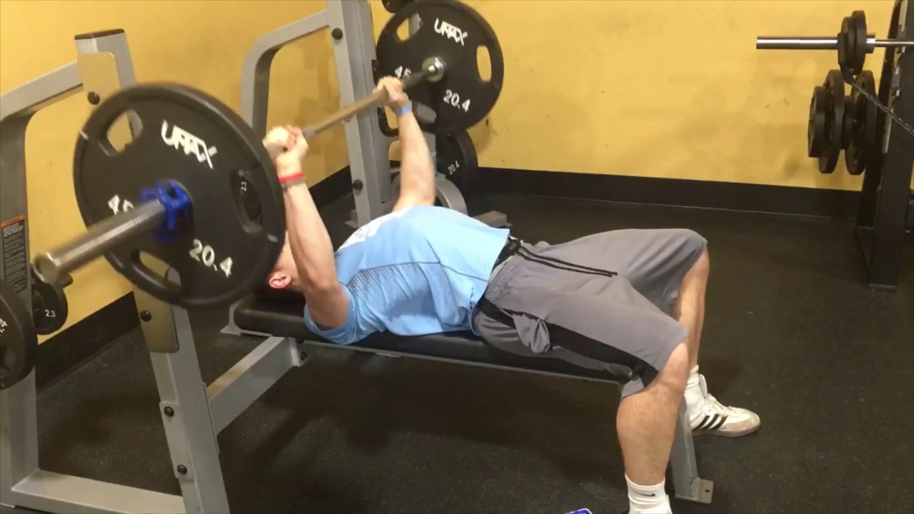 The Minute Clinic: How To Bench Press - YouTube