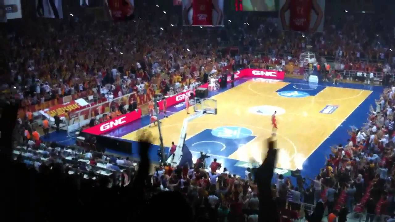 Turkish basketball fans - YouTube