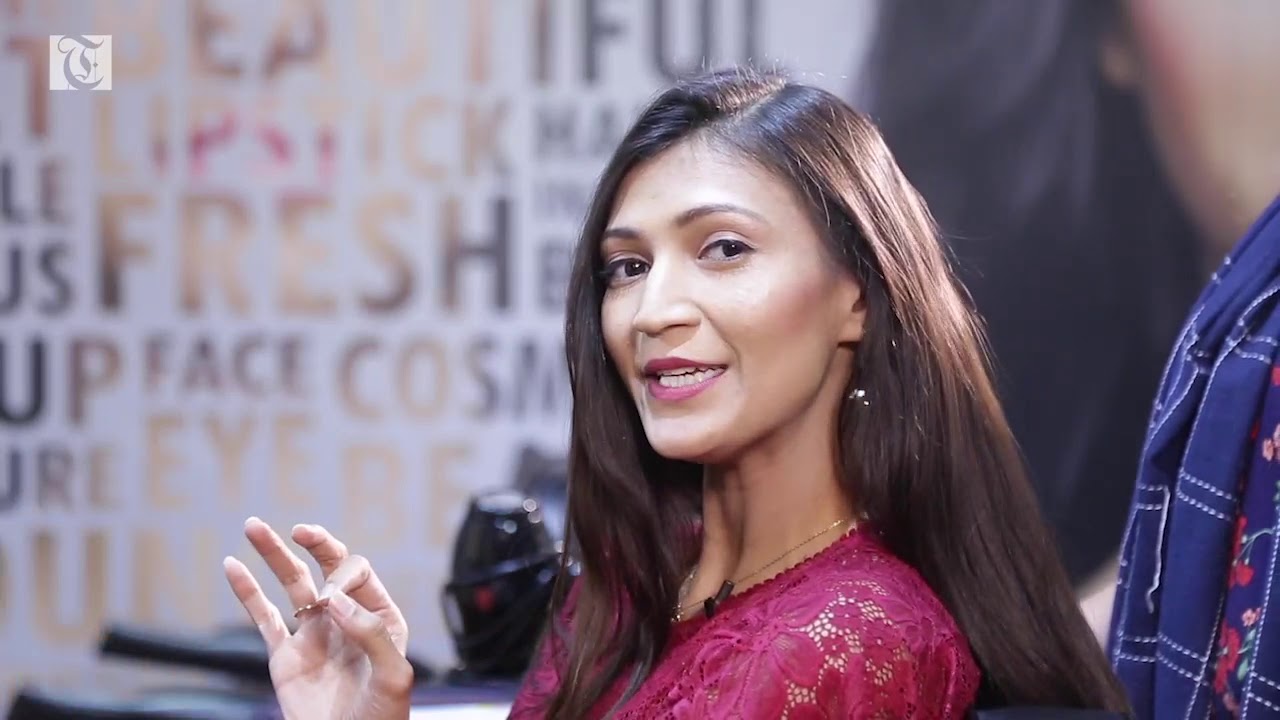 T Style EPISODE 7: 5 hairstyles - No hairspray required - YouTube