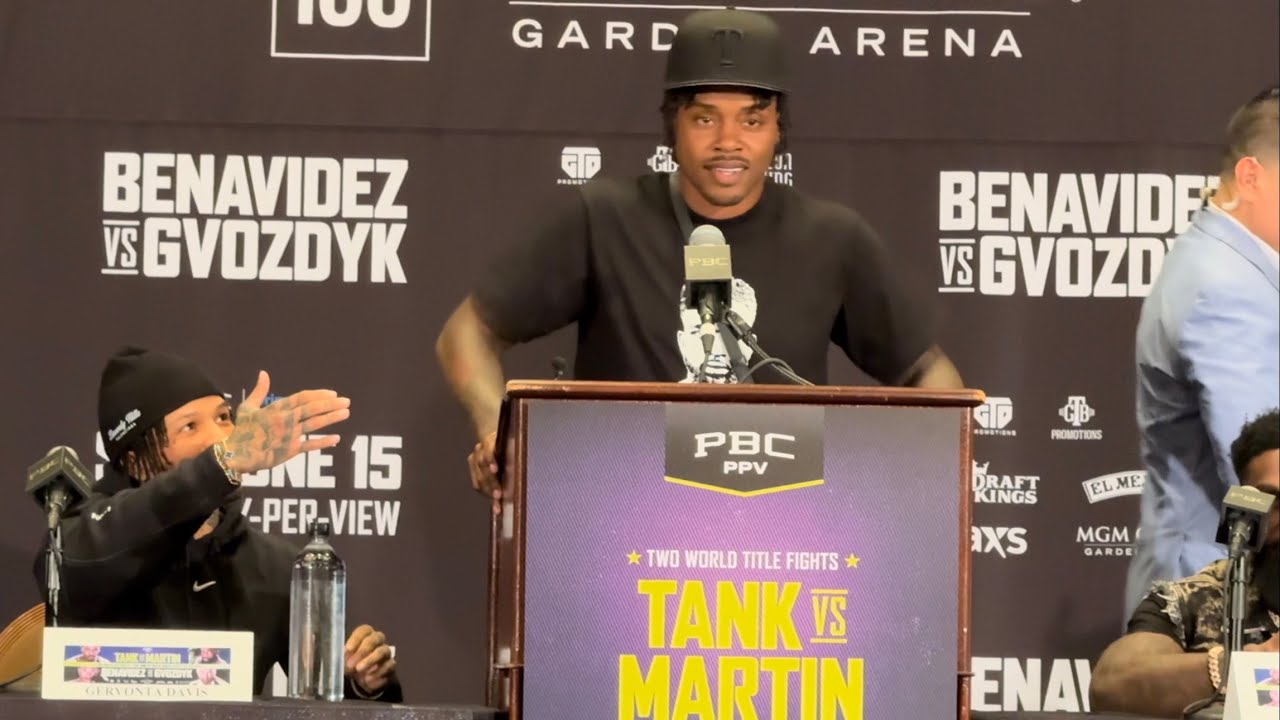 lol Tank Try To Shake Errol Spence Hand Spence Leaves Him Hanging - YouTube