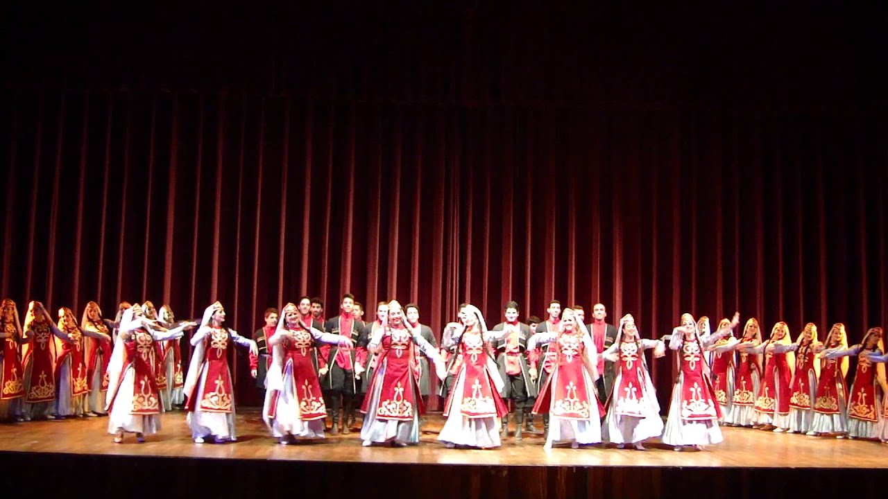 Armenian Dance - Conjunto de danzas folkloricas Armenias Masis ...