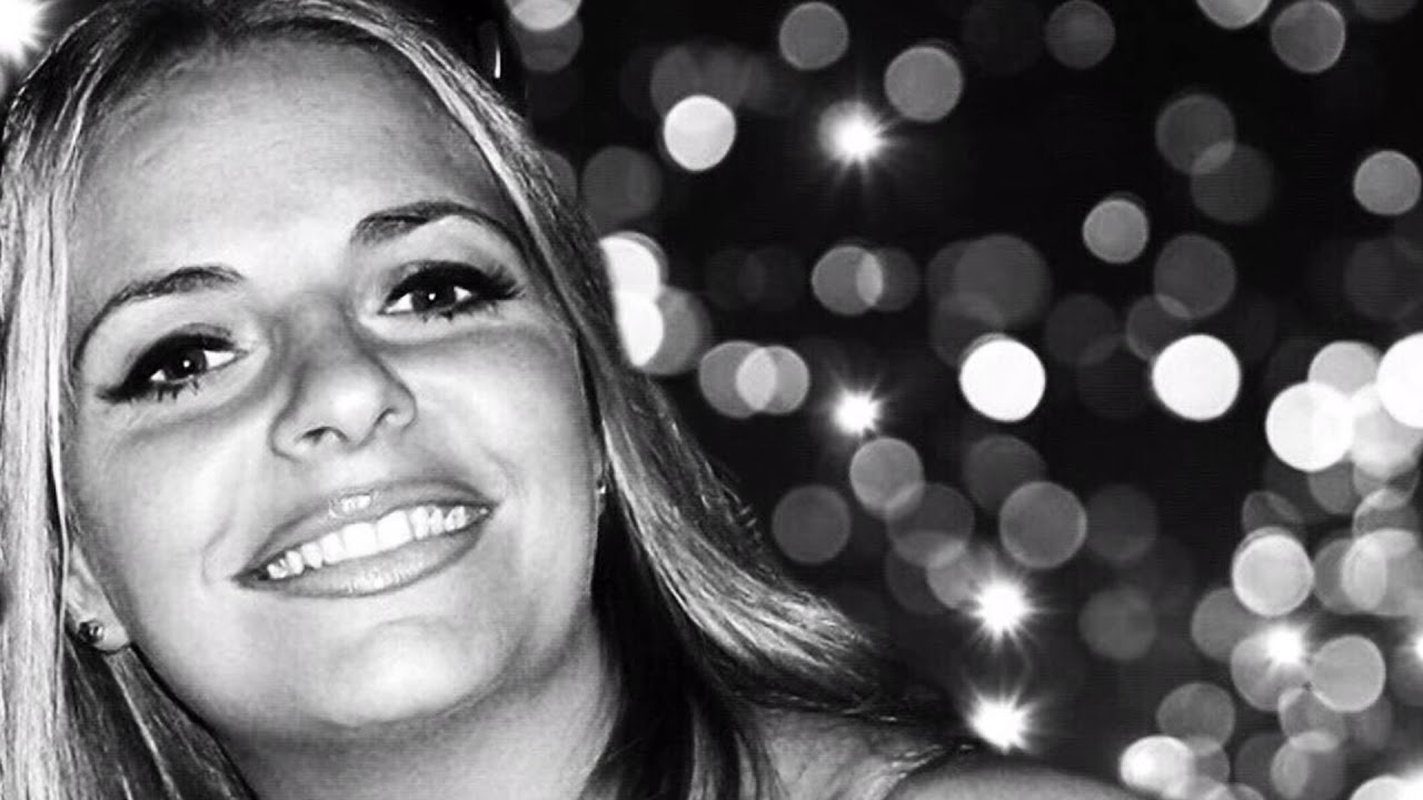 Kay Ahern Soul Party Singer - Motown Medley - YouTube