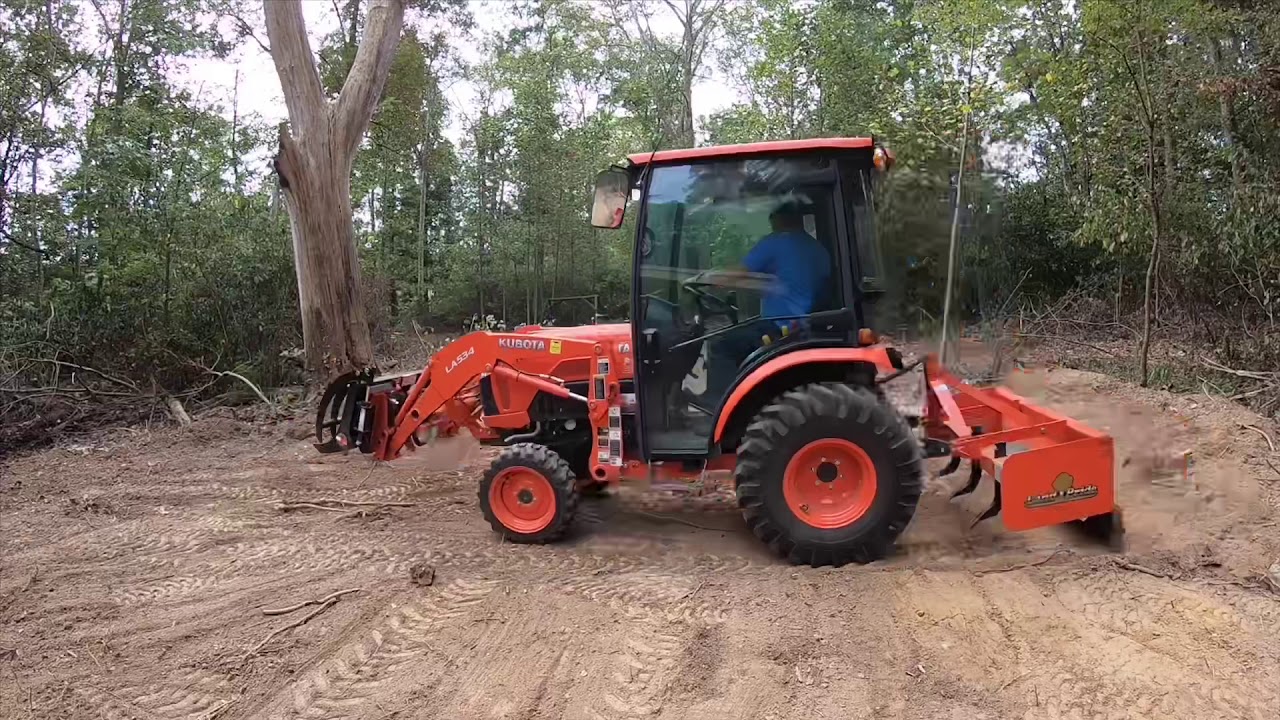 #50 Kubota B2650 and Landpride box Blade- Leveling the Land - YouTube