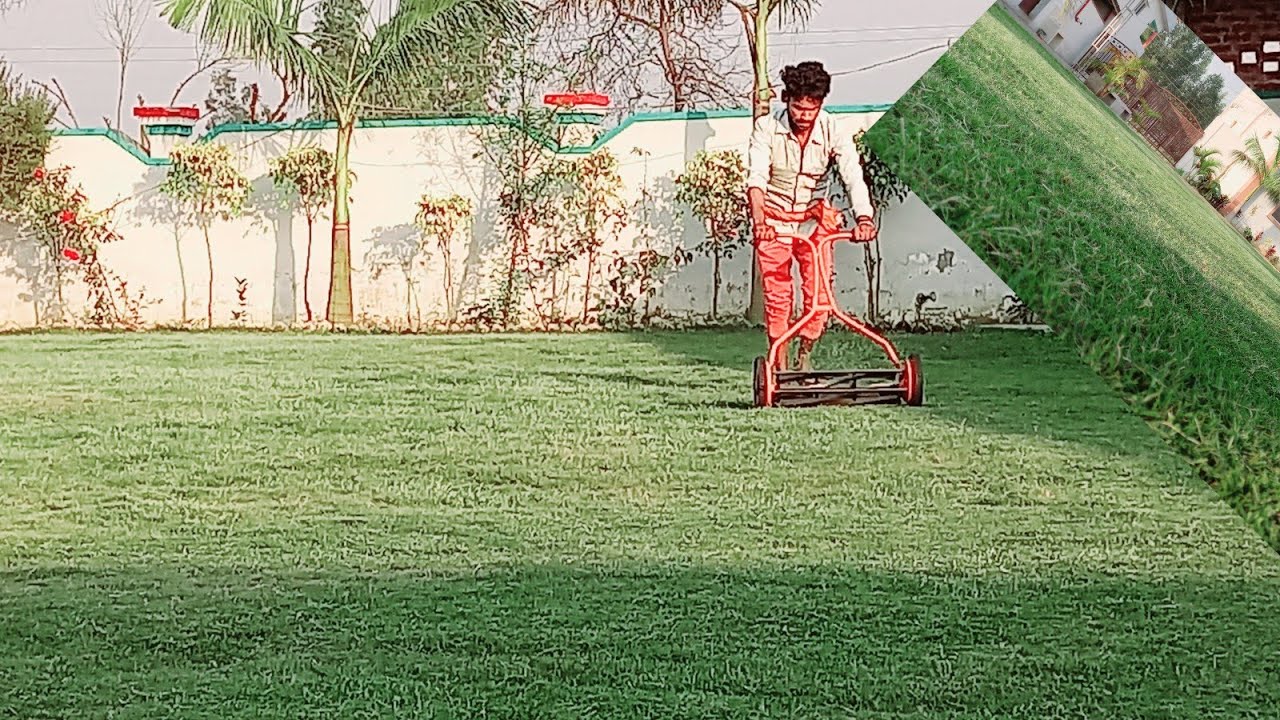 How a manual grass cutting machine works|Manual lawn mower|घास काटने की ...