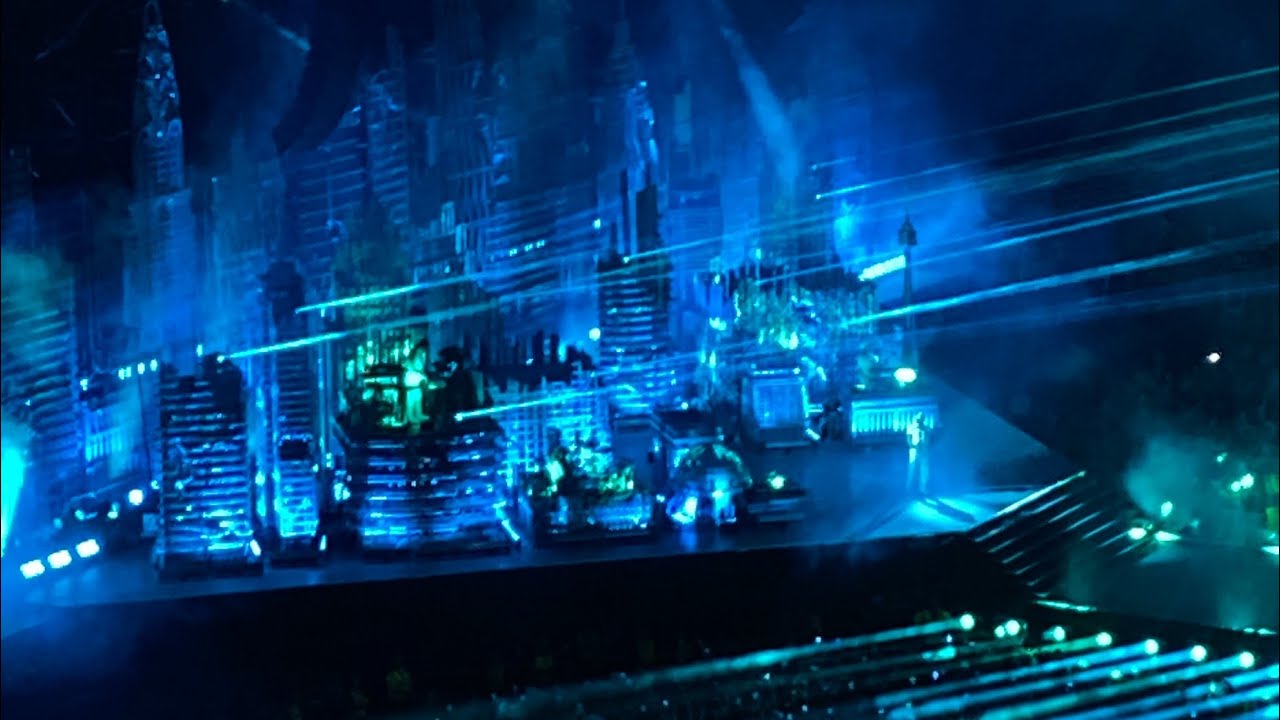 Save Your Tears Live - The Weeknd - Manchester Etihad Stadium ...